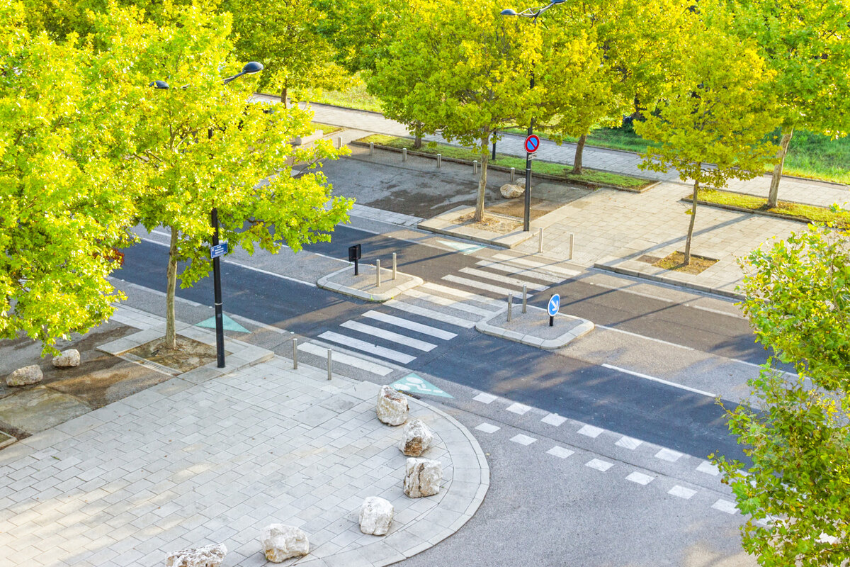 Livable street treatments are safer than conventional | Landscape ...